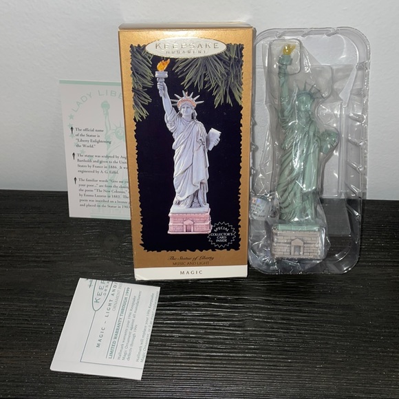 Hallmark | Holiday | Hallmark 996 The Statue Of Liberty Magic Ornament ...